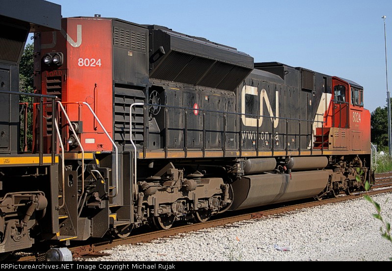CN 8024